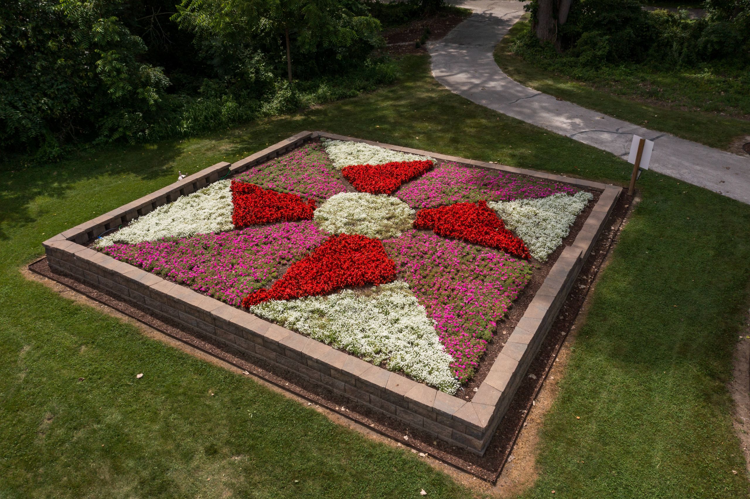 Quilt Gardens along the Heritage Trail | NITDC